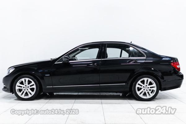 Melns Mercedes-Benz C-Class 2011 Tallina, ar dzinēja tilpumu 1.80 L un nobraukumu 128 tūkst. km par 8500 €, foto 10 vietnē AUTOMOTO.COM.LV