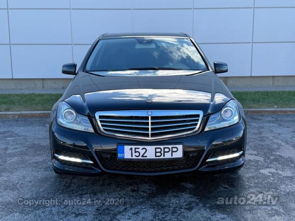 Melns Mercedes-Benz C-Class 2011 Tartu, ar dzinēja tilpumu 2.10 L un nobraukumu 320 tūkst. km par 5500 €, foto 2 vietnē AUTOMOTO.COM.LV