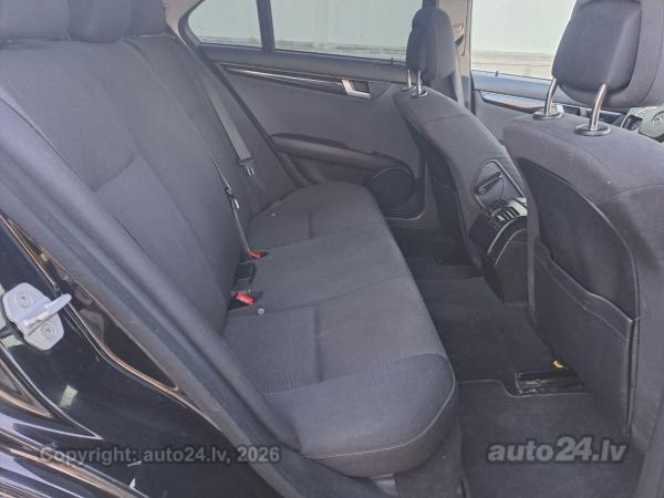 Melns Mercedes-Benz C-Class 2011 Paide, ar dzinēja tilpumu 2.20 L un nobraukumu 336 tūkst. km par 6890 €, foto 11 vietnē AUTOMOTO.COM.LV