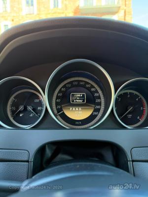 Melns Mercedes-Benz C-Class 2011 Tallina, ar dzinēja tilpumu 2.10 L un nobraukumu 375 tūkst. km par 7400 €, foto 5 vietnē AUTOMOTO.COM.LV