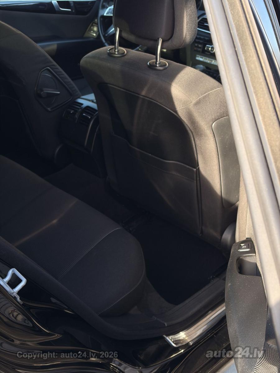 Melns Mercedes-Benz C-Class 2011 Tallina, ar dzinēja tilpumu 2.10 L un nobraukumu 375 tūkst. km par 7400 €, foto 7 vietnē AUTOMOTO.COM.LV