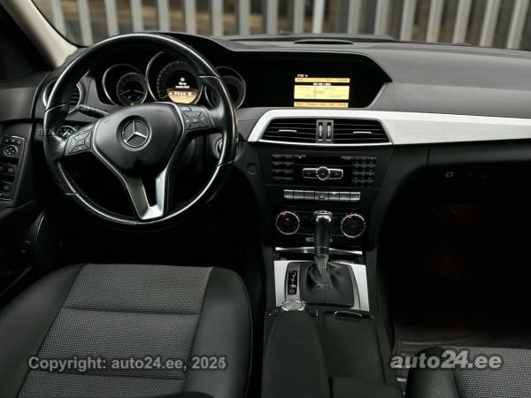 Black Mercedes-Benz C-Class 2012 in Tallinn, with an engine capacity of 2.10 L and mileage of 350 thousand km for 7000 €, photo 6 on AUTOMOTO.COM.LV