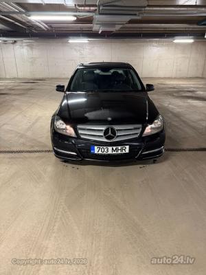 Black Mercedes-Benz C-Class 2012 in Tallinn, with an engine capacity of 1.80 L and mileage of 176 thousand km for 8000 €, photo 2 on AUTOMOTO.COM.LV