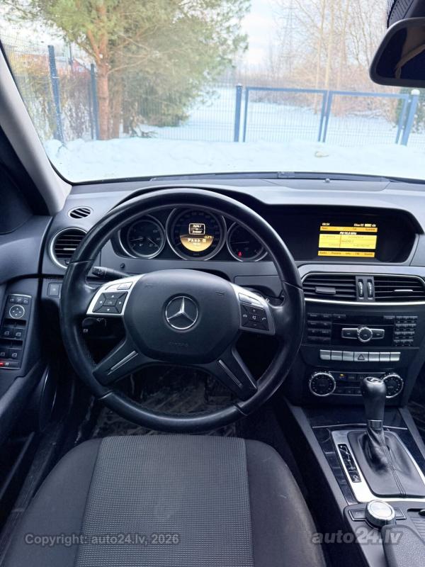 Melns Mercedes-Benz C-Class 2012 Rakvere, ar dzinēja tilpumu 2.10 L un nobraukumu 314 tūkst. km par 7500 €, foto 11 vietnē AUTOMOTO.COM.LV