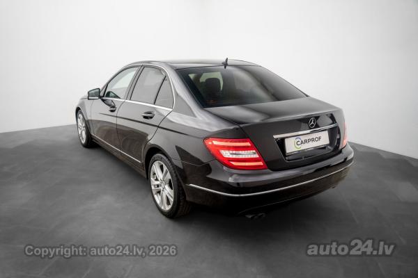 Black Mercedes-Benz C-Class 2012 in Tallinn, with an engine capacity of 1.80 L and mileage of 149 thousand km for 9999 €, photo 6 on AUTOMOTO.COM.LV