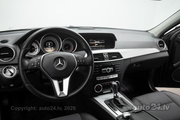 Black Mercedes-Benz C-Class 2012 in Tallinn, with an engine capacity of 1.80 L and mileage of 149 thousand km for 9999 €, photo 7 on AUTOMOTO.COM.LV