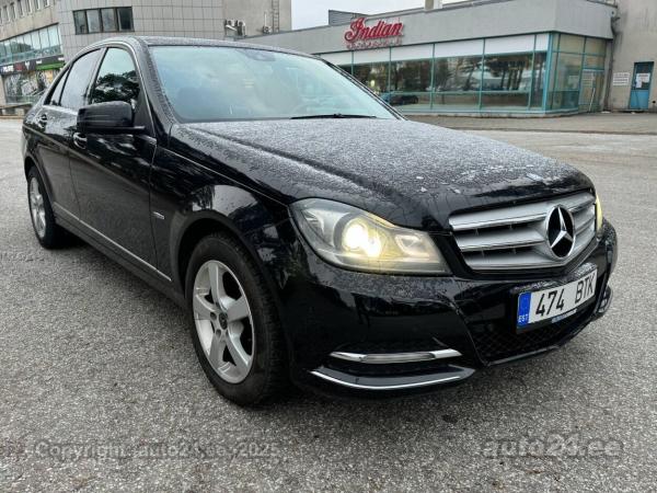 Black Mercedes-Benz C-Class 2013 in Tallinn, with an engine capacity of 2.10 L and mileage of 322 thousand km for 6950 €, photo 3 on AUTOMOTO.COM.LV