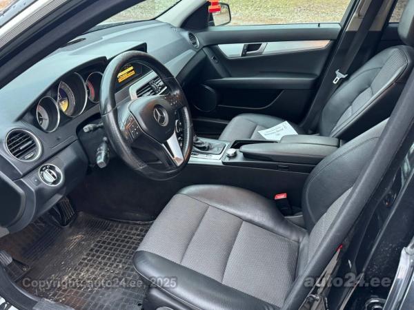 Black Mercedes-Benz C-Class 2013 in Tallinn, with an engine capacity of 2.10 L and mileage of 322 thousand km for 6950 €, photo 8 on AUTOMOTO.COM.LV