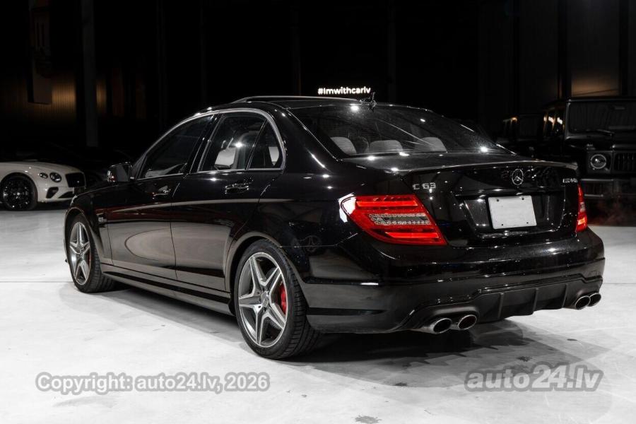 Black Mercedes-Benz C-Class 2013 in Riga, with an engine capacity of 6.20 L and mileage of 182 thousand km for 32000 €, photo 6 on AUTOMOTO.COM.LV