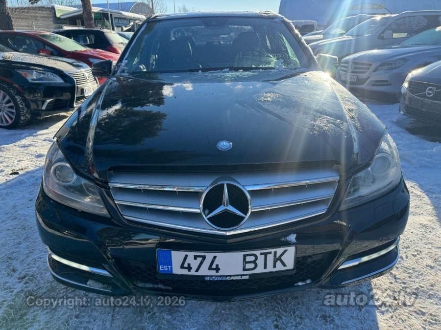 Black Mercedes-Benz C-Class 2013 in Tallinn, with an engine capacity of 2.10 L and mileage of 326 thousand km for 6750 €, photo 2 on AUTOMOTO.COM.LV