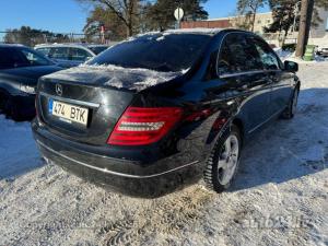 Black Mercedes-Benz C-Class 2013 in Tallinn, with an engine capacity of 2.10 L and mileage of 326 thousand km for 6750 €, photo 4 on AUTOMOTO.COM.LV