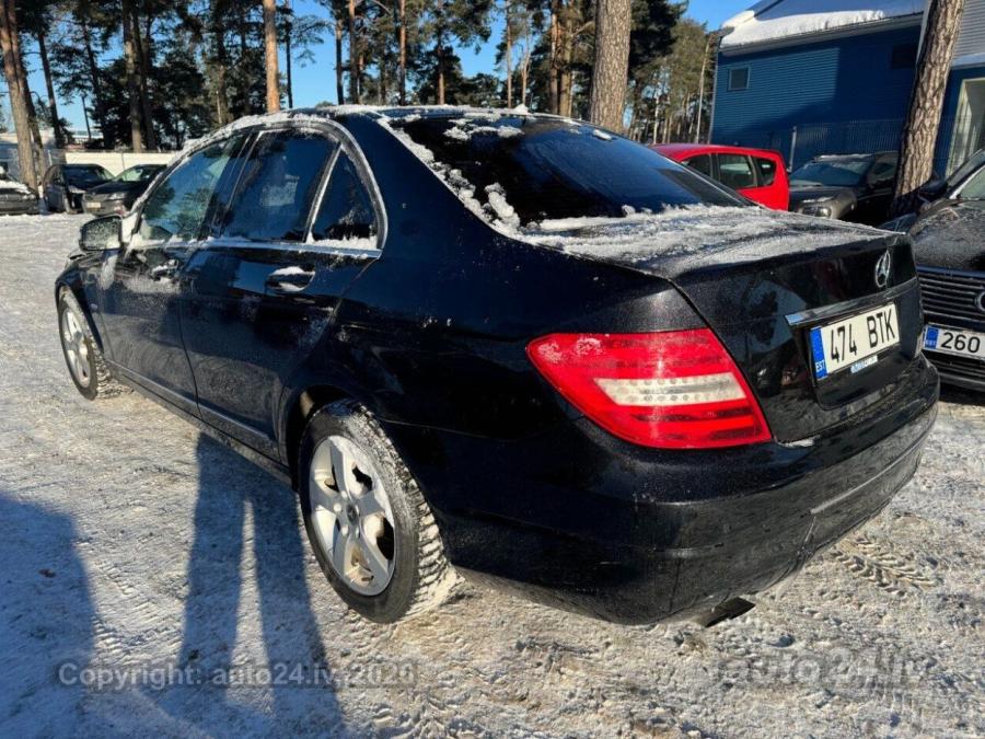 Black Mercedes-Benz C-Class 2013 in Tallinn, with an engine capacity of 2.10 L and mileage of 326 thousand km for 6750 €, photo 6 on AUTOMOTO.COM.LV
