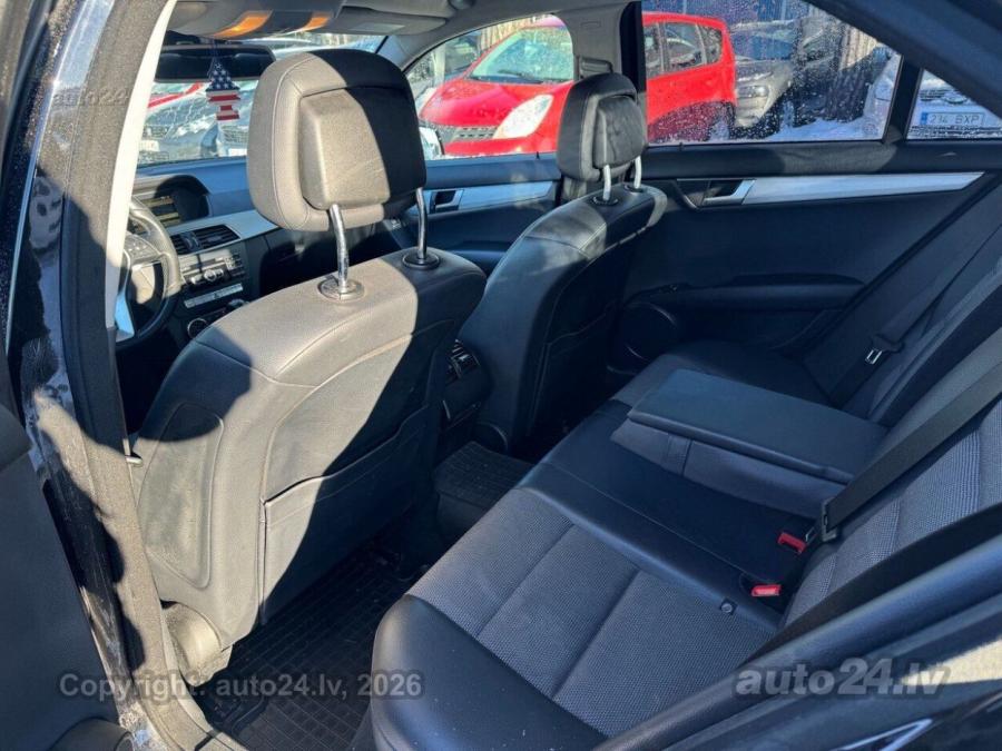 Black Mercedes-Benz C-Class 2013 in Tallinn, with an engine capacity of 2.10 L and mileage of 326 thousand km for 6750 €, photo 10 on AUTOMOTO.COM.LV
