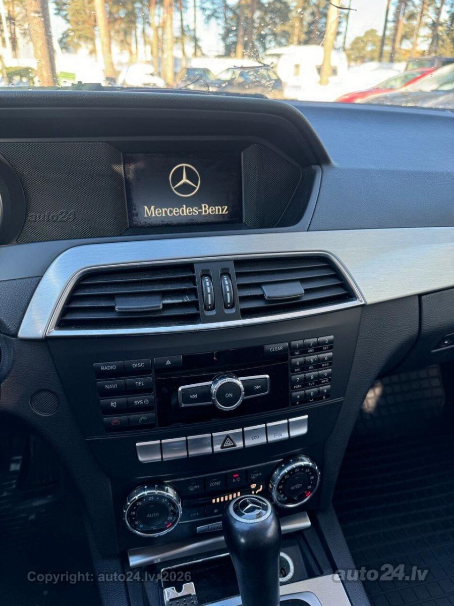 Black Mercedes-Benz C-Class 2013 in Tallinn, with an engine capacity of 2.10 L and mileage of 326 thousand km for 6750 €, photo 12 on AUTOMOTO.COM.LV