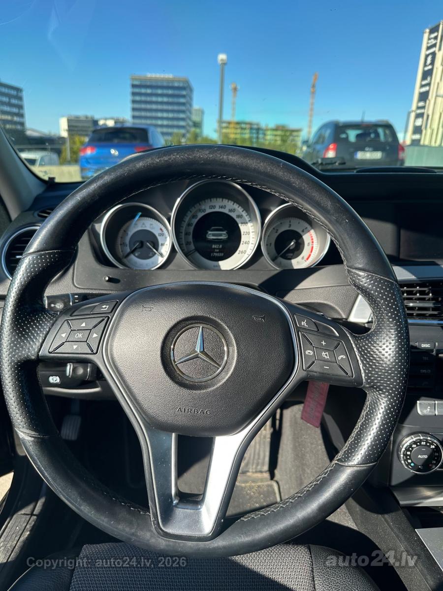 Melns Mercedes-Benz C-Class 2013 Tallina, ar dzinēja tilpumu 2.10 L un nobraukumu 180 tūkst. km par 11000 €, foto 6 vietnē AUTOMOTO.COM.LV