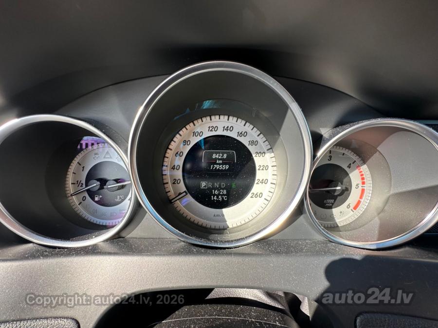 Melns Mercedes-Benz C-Class 2013 Tallina, ar dzinēja tilpumu 2.10 L un nobraukumu 180 tūkst. km par 11000 €, foto 8 vietnē AUTOMOTO.COM.LV