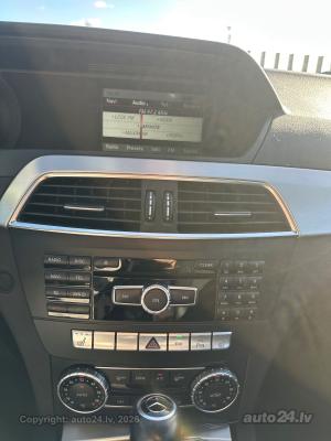 Melns Mercedes-Benz C-Class 2013 Tallina, ar dzinēja tilpumu 2.10 L un nobraukumu 180 tūkst. km par 11000 €, foto 10 vietnē AUTOMOTO.COM.LV