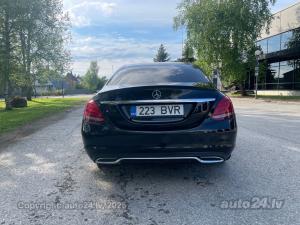 Black Mercedes-Benz C-Class 2014 in Tallinn, with an engine capacity of 2.10 L and mileage of 184 thousand km for 14300 €, photo 6 on AUTOMOTO.COM.LV