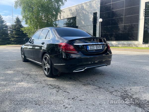 Melns Mercedes-Benz C-Class 2014 Tallina, ar dzinēja tilpumu 2.10 L un nobraukumu 184 tūkst. km par 14300 €, foto 8 vietnē AUTOMOTO.COM.LV