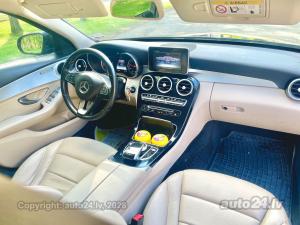 Black Mercedes-Benz C-Class 2014 in Tallinn, with an engine capacity of 2.10 L and mileage of 184 thousand km for 14300 €, photo 11 on AUTOMOTO.COM.LV
