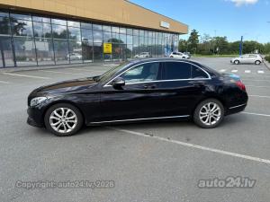 Melns Mercedes-Benz C-Class 2014 Tallina, ar dzinēja tilpumu 2.10 L un nobraukumu 261 tūkst. km par 13500 €, foto 4 vietnē AUTOMOTO.COM.LV