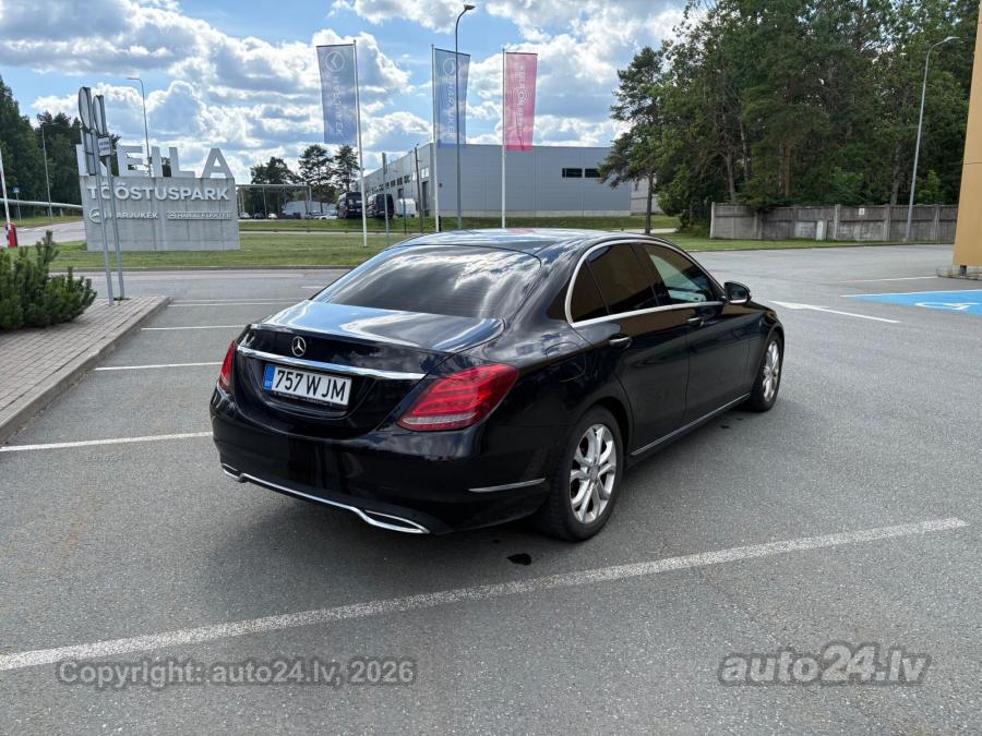 Melns Mercedes-Benz C-Class 2014 Tallina, ar dzinēja tilpumu 2.10 L un nobraukumu 261 tūkst. km par 13500 €, foto 6 vietnē AUTOMOTO.COM.LV