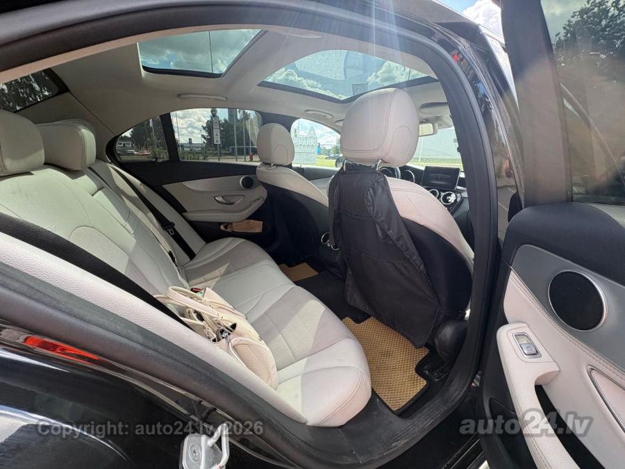Melns Mercedes-Benz C-Class 2014 Tallina, ar dzinēja tilpumu 2.10 L un nobraukumu 261 tūkst. km par 13500 €, foto 8 vietnē AUTOMOTO.COM.LV