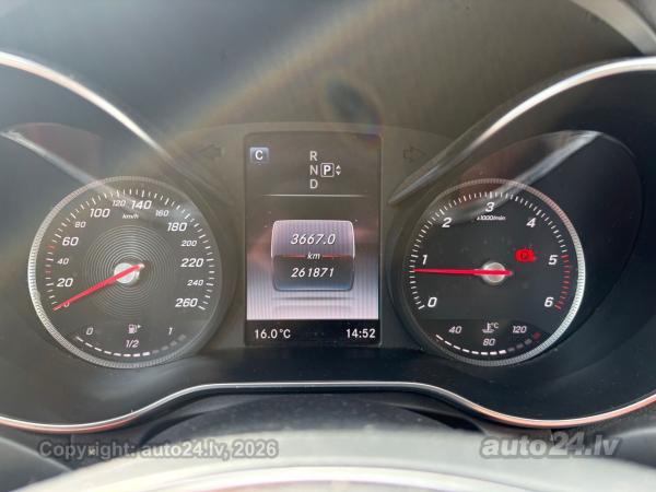 Melns Mercedes-Benz C-Class 2014 Tallina, ar dzinēja tilpumu 2.10 L un nobraukumu 261 tūkst. km par 13500 €, foto 9 vietnē AUTOMOTO.COM.LV