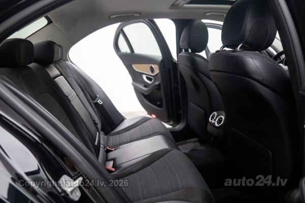 Melns Mercedes-Benz C-Class 2014 Tallina, ar dzinēja tilpumu 1.60 L un nobraukumu 302 tūkst. km par 9999 €, foto 10 vietnē AUTOMOTO.COM.LV
