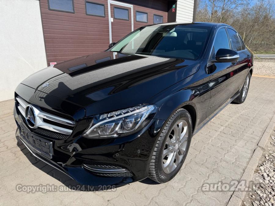 Black Mercedes-Benz C-Class 2015 in Voru, with an engine capacity of 0.00 L and mileage of 140 thousand km for 15490 €, photo 1 on AUTOMOTO.COM.LV