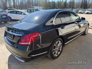 Black Mercedes-Benz C-Class 2015 in Voru, with an engine capacity of 0.00 L and mileage of 140 thousand km for 15490 €, photo 5 on AUTOMOTO.COM.LV