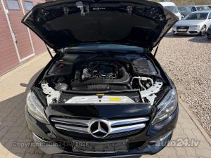 Black Mercedes-Benz C-Class 2015 in Voru, with an engine capacity of 0.00 L and mileage of 140 thousand km for 15490 €, photo 12 on AUTOMOTO.COM.LV