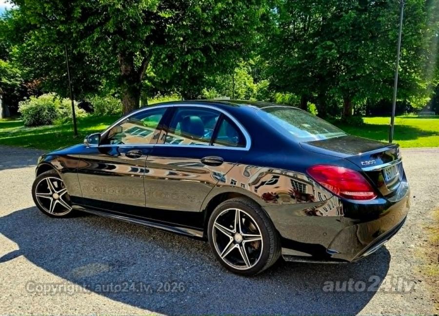 Black Mercedes-Benz C-Class 2015 in Tallinn, with an engine capacity of 2.10 L and mileage of 349 thousand km for 17000 €, photo 3 on AUTOMOTO.COM.LV