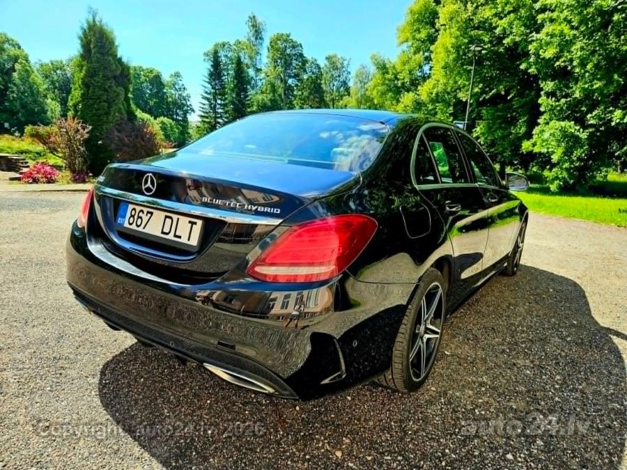 Black Mercedes-Benz C-Class 2015 in Tallinn, with an engine capacity of 2.10 L and mileage of 349 thousand km for 17000 €, photo 5 on AUTOMOTO.COM.LV
