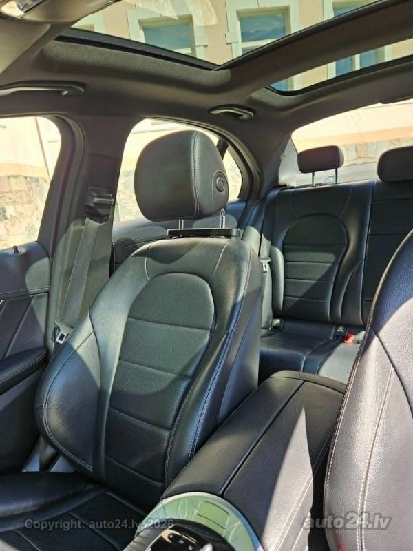 Black Mercedes-Benz C-Class 2015 in Tallinn, with an engine capacity of 2.10 L and mileage of 349 thousand km for 17000 €, photo 9 on AUTOMOTO.COM.LV