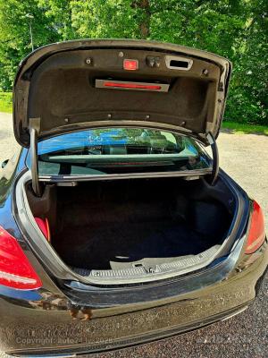 Black Mercedes-Benz C-Class 2015 in Tallinn, with an engine capacity of 2.10 L and mileage of 349 thousand km for 17000 €, photo 12 on AUTOMOTO.COM.LV