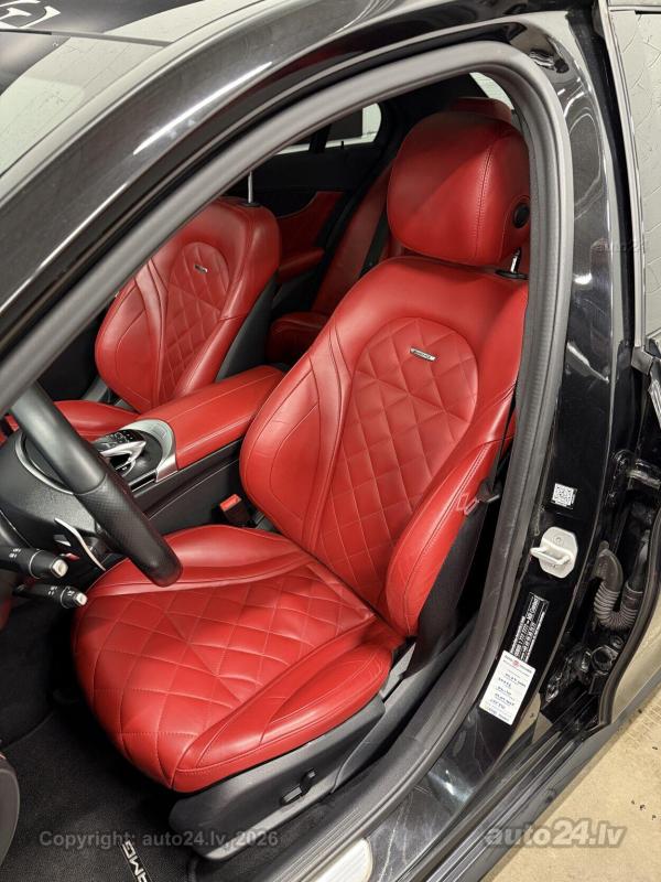 Melns Mercedes-Benz C-Class 2016 Tallina, ar dzinēja tilpumu 4.00 L un nobraukumu 102 tūkst. km par 33995 €, foto 11 vietnē AUTOMOTO.COM.LV