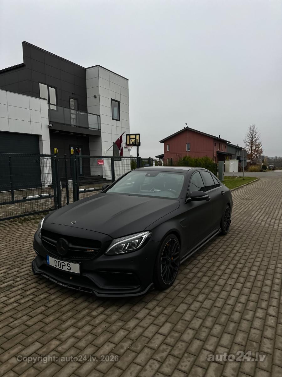 Melns Mercedes-Benz C-Class 2016 Rīga, ar dzinēja tilpumu 4.00 L un nobraukumu 100 tūkst. km par 34999 €, foto 1 vietnē AUTOMOTO.COM.LV