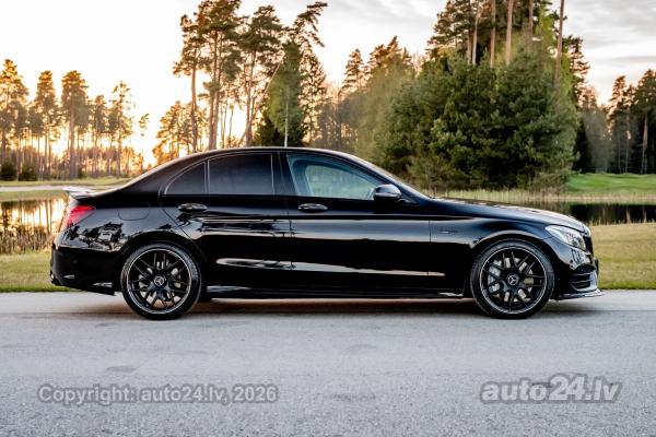 Black Mercedes-Benz C-Class 2016 in Parnu, with an engine capacity of 3.00 L and mileage of 167 thousand km for 29990 €, photo 3 on AUTOMOTO.COM.LV