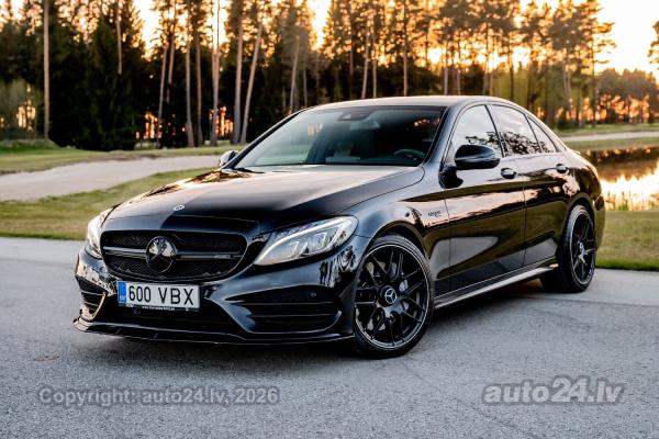 Black Mercedes-Benz C-Class 2016 in Parnu, with an engine capacity of 3.00 L and mileage of 167 thousand km for 29990 €, photo 8 on AUTOMOTO.COM.LV