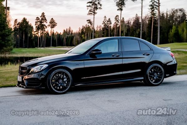 Black Mercedes-Benz C-Class 2016 in Parnu, with an engine capacity of 3.00 L and mileage of 167 thousand km for 29990 €, photo 9 on AUTOMOTO.COM.LV