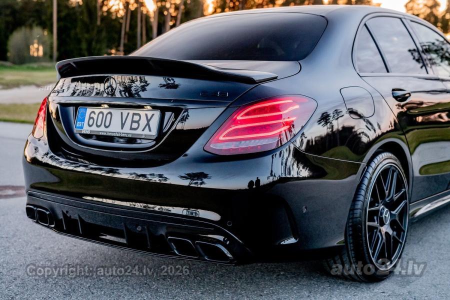 Melns Mercedes-Benz C-Class 2016 Pērnava, ar dzinēja tilpumu 3.00 L un nobraukumu 167 tūkst. km par 29990 €, foto 14 vietnē AUTOMOTO.COM.LV
