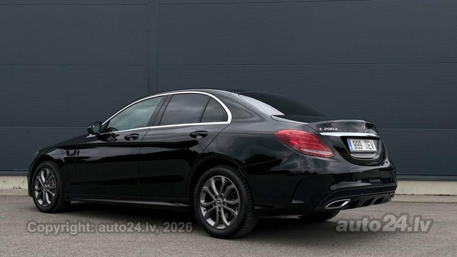 Melns Mercedes-Benz C-Class 2016 Tallina, ar dzinēja tilpumu 0.00 L un nobraukumu 155 tūkst. km par 17300 €, foto 10 vietnē AUTOMOTO.COM.LV