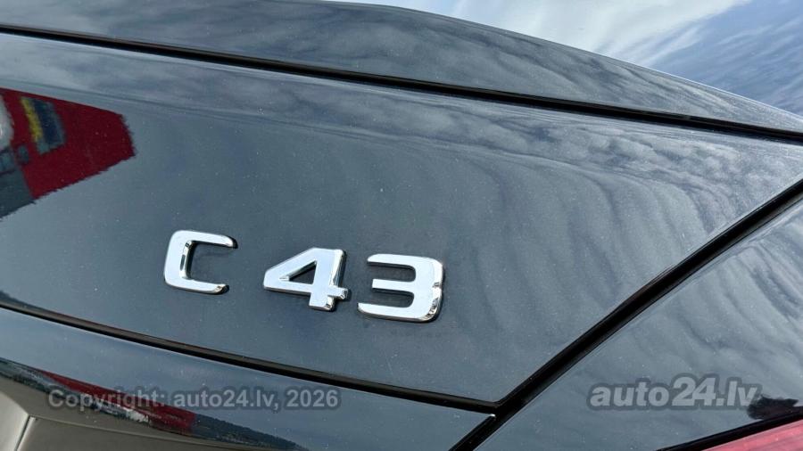 Melns Mercedes-Benz C-Class 2016 Tallina, ar dzinēja tilpumu 3.00 L un nobraukumu 186 tūkst. km par 24500 €, foto 4 vietnē AUTOMOTO.COM.LV