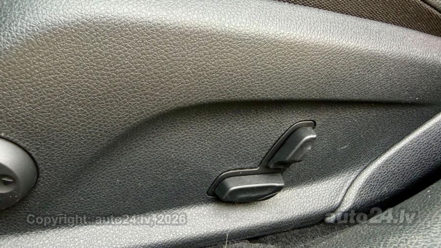 Melns Mercedes-Benz C-Class 2016 Tallina, ar dzinēja tilpumu 3.00 L un nobraukumu 186 tūkst. km par 24500 €, foto 22 vietnē AUTOMOTO.COM.LV