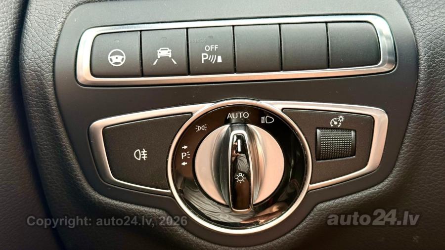 Melns Mercedes-Benz C-Class 2016 Tallina, ar dzinēja tilpumu 3.00 L un nobraukumu 186 tūkst. km par 24500 €, foto 24 vietnē AUTOMOTO.COM.LV