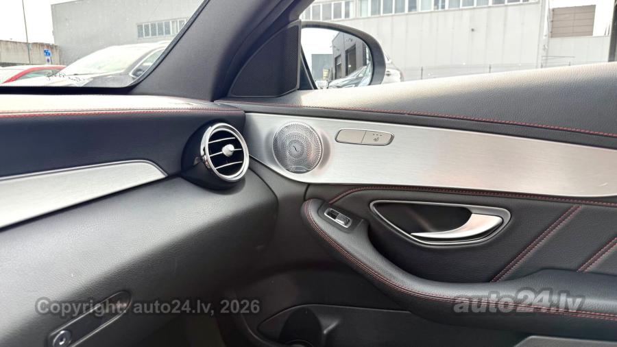 Melns Mercedes-Benz C-Class 2016 Tallina, ar dzinēja tilpumu 3.00 L un nobraukumu 186 tūkst. km par 24500 €, foto 27 vietnē AUTOMOTO.COM.LV