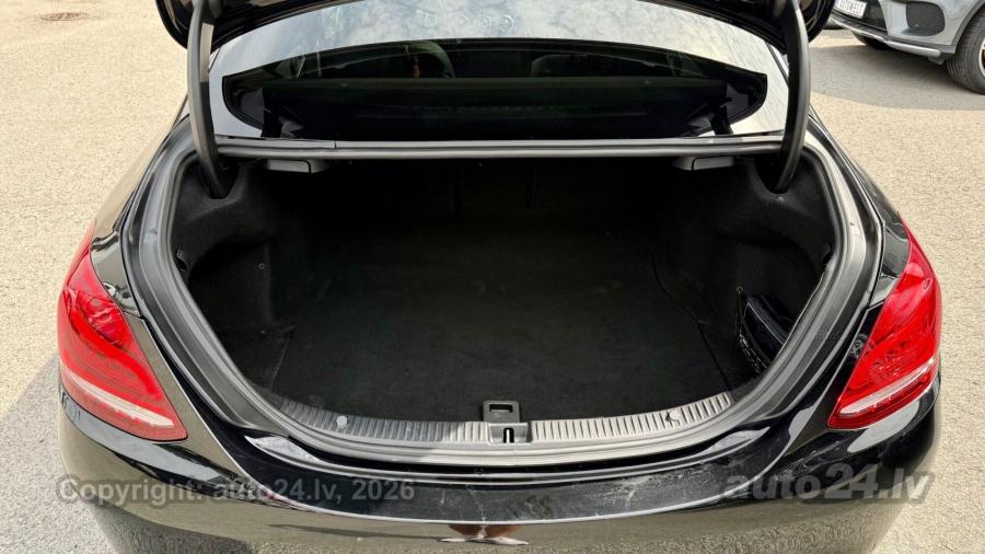 Melns Mercedes-Benz C-Class 2016 Tallina, ar dzinēja tilpumu 3.00 L un nobraukumu 186 tūkst. km par 24500 €, foto 31 vietnē AUTOMOTO.COM.LV