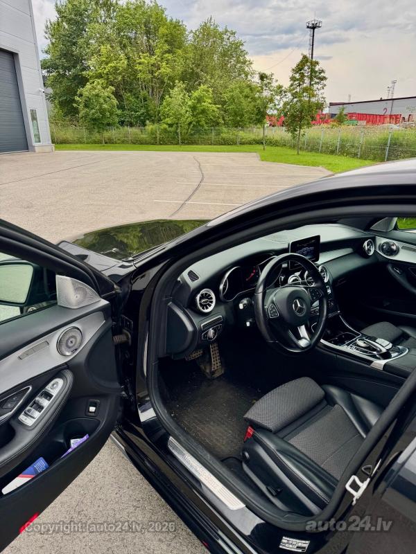 Melns Mercedes-Benz C-Class 2016 Tallina, ar dzinēja tilpumu 1.60 L un nobraukumu 233 tūkst. km par 14700 €, foto 5 vietnē AUTOMOTO.COM.LV