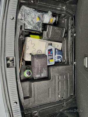 Melns Mercedes-Benz C-Class 2016 Tallina, ar dzinēja tilpumu 1.60 L un nobraukumu 233 tūkst. km par 14700 €, foto 11 vietnē AUTOMOTO.COM.LV